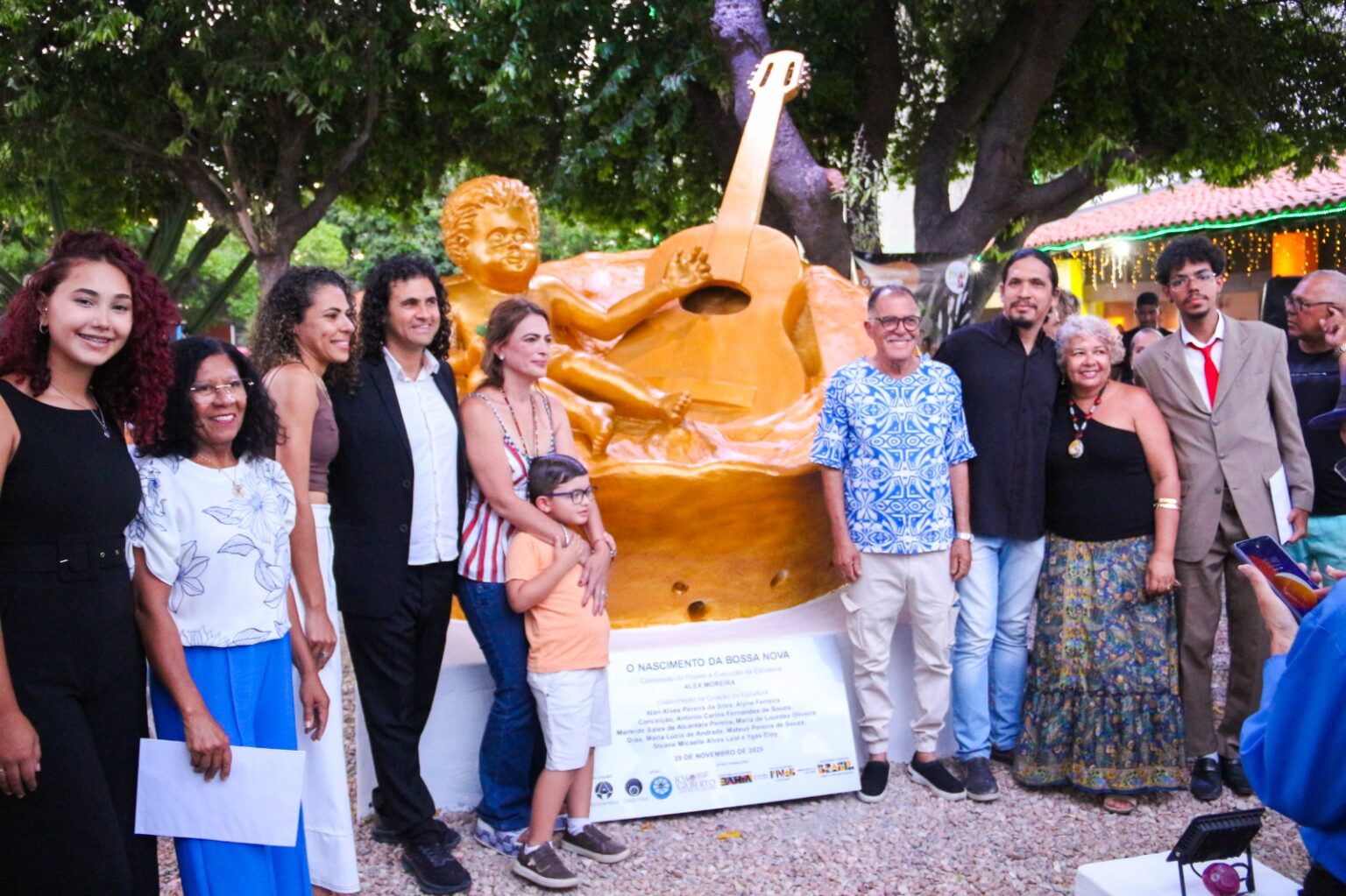 Festival A Bossa! abre programação com inauguração da escultura “O ...